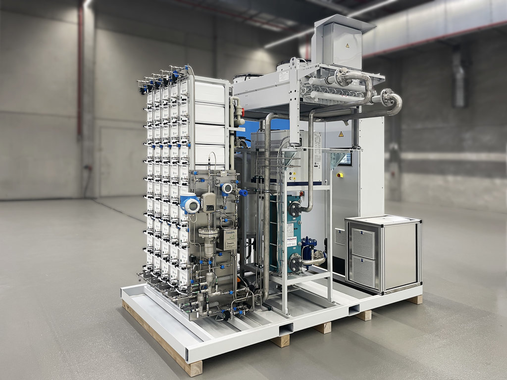 1st AEM Flex 120 electrolyser delivered to ABC-Klinkergruppe to replace ...