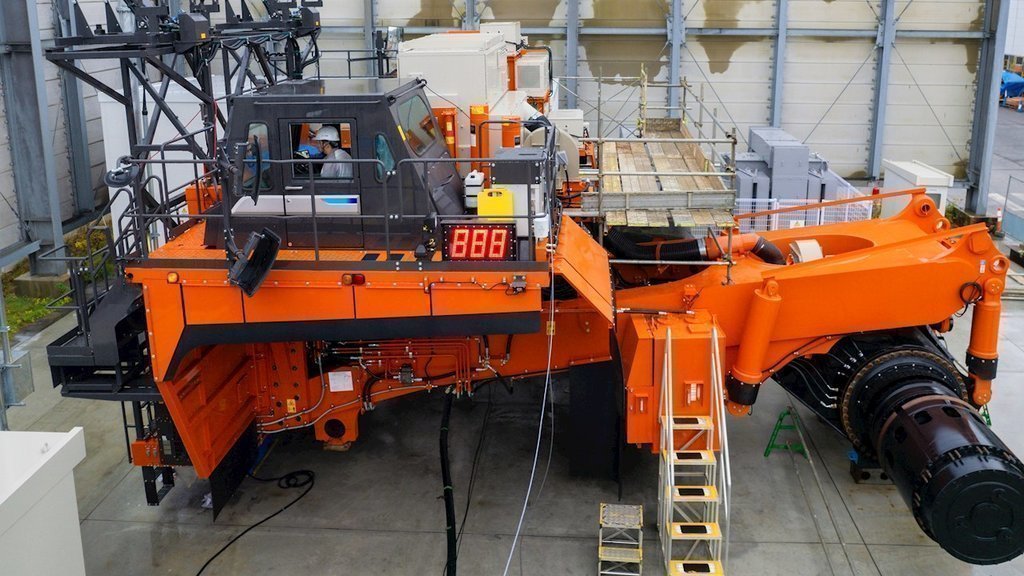 Hitachi Construction Machinery completes prototype fully electric dump ...